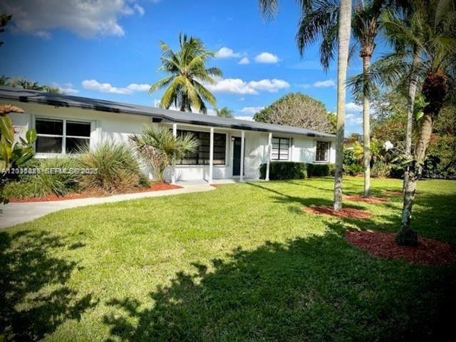 Luxury Villa for rent in Pinecrest, Florida