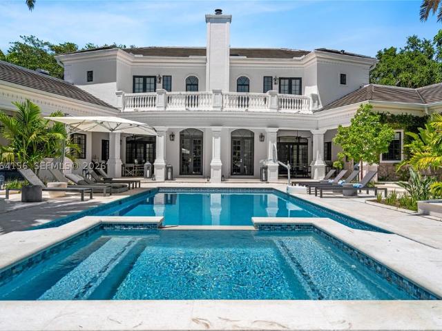 Luxury Villa for rent in Pinecrest, Florida
