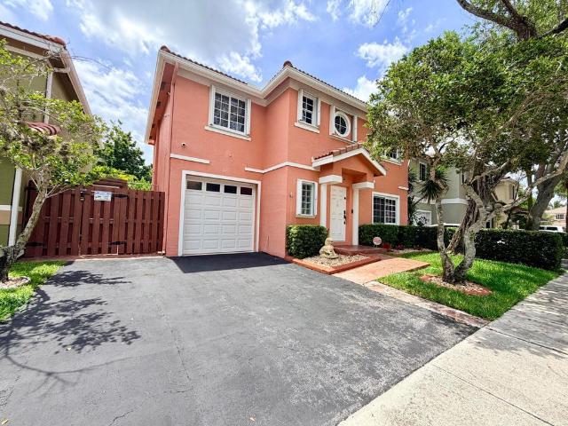 Luxury Villa for rent in Plantation, United States