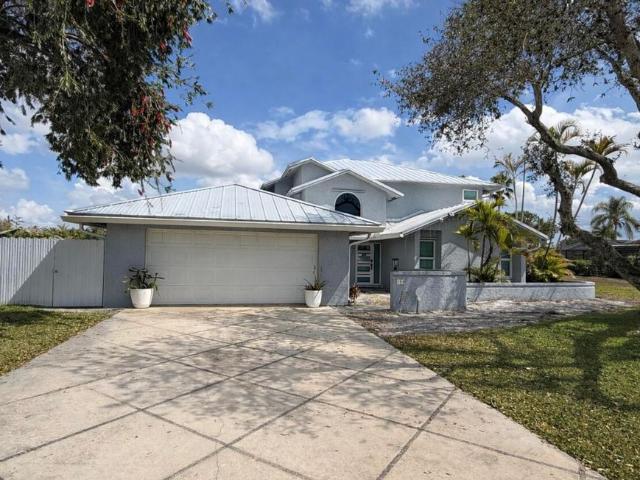 Luxury Villa for rent in Royal Palm Beach, Florida