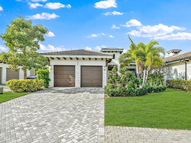 Luxury Villa for rent in West Palm Beach, Florida