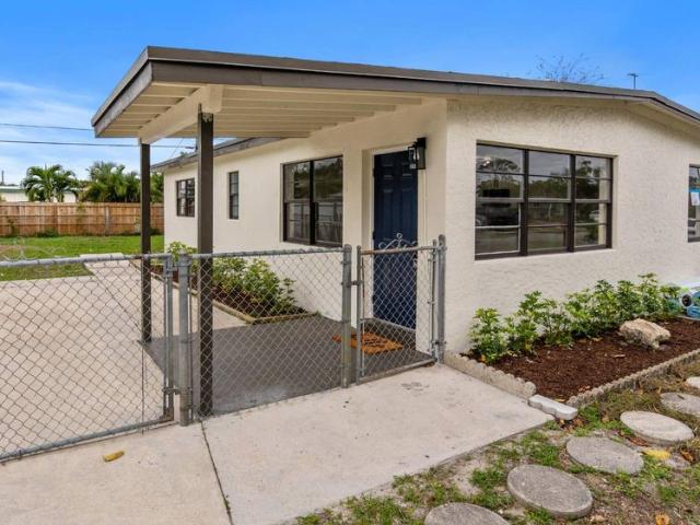 Luxury Villa for rent in West Palm Beach, Florida
