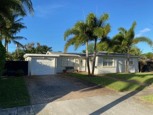 Luxury Villa for rent in West Palm Beach, Florida