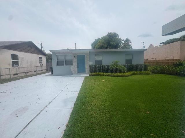 Luxury Villa for rent in West Palm Beach, Florida