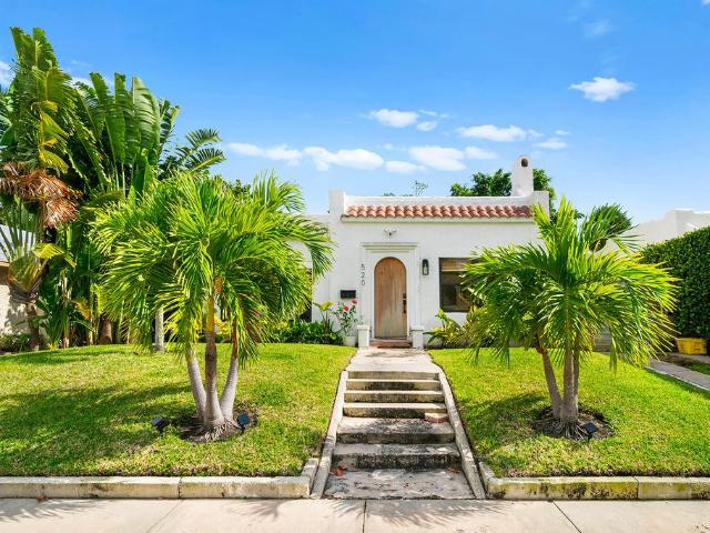 Luxury Villa for rent in West Palm Beach, Florida