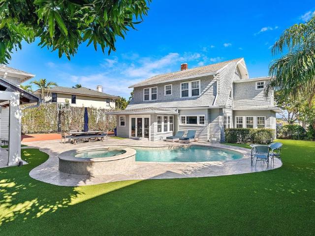 Luxury Villa for rent in West Palm Beach, Florida