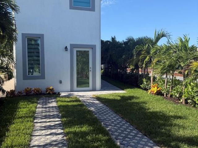 Luxury Villa for rent in West Palm Beach, Florida