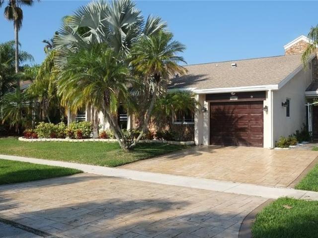 Luxury Villa for rent in Weston, Florida