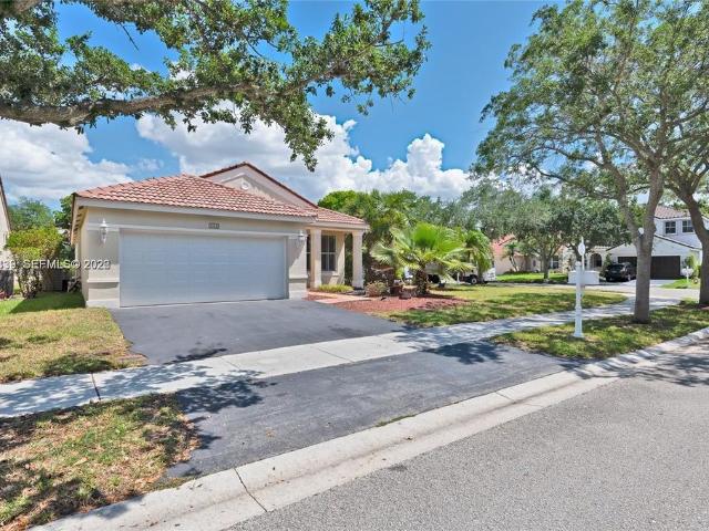 Luxury Villa for rent in Weston, United States