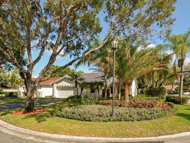 Luxury Villa for rent in Weston, United States