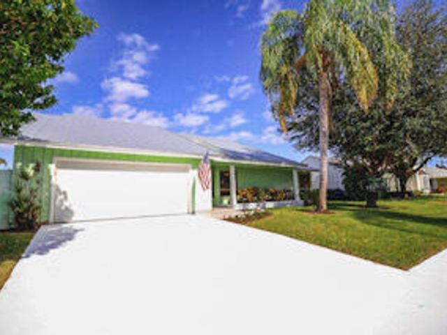 Luxury Villa for rent in Tequesta, Florida