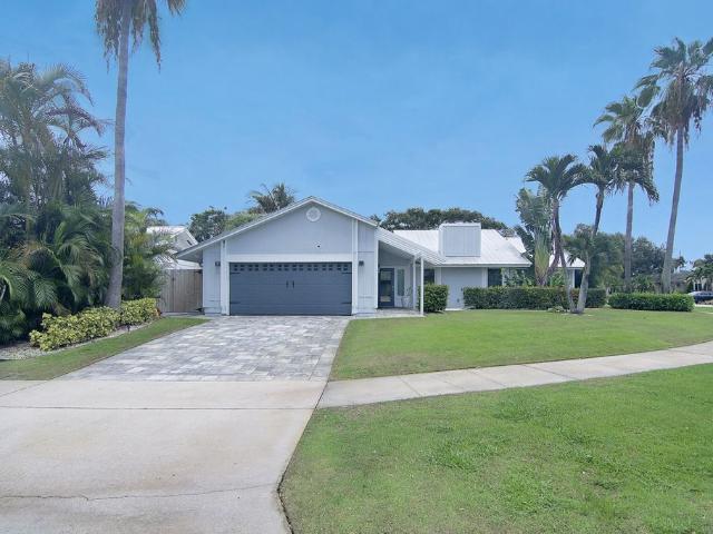 Luxury Villa for rent in Tequesta, United States