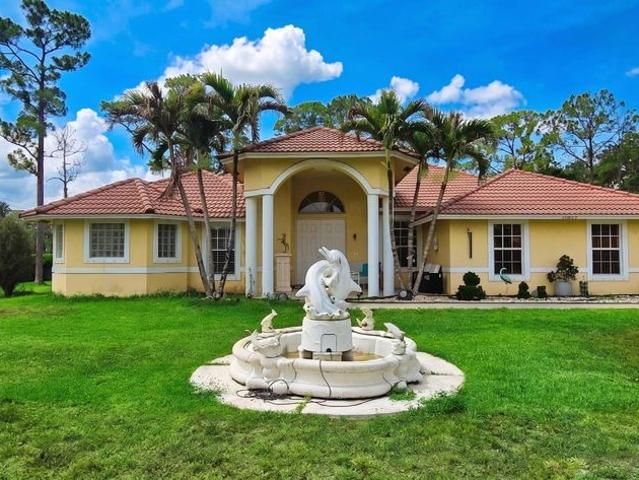 Luxury Villa for rent in The Acreage, Florida