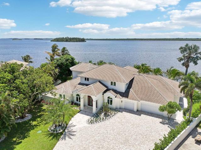 Luxury Villa for rent in Vero Beach, Florida