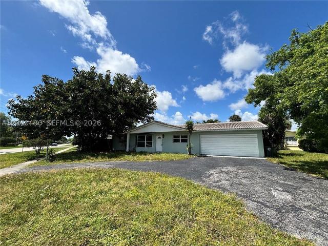 Luxury Villa for sale in Coconut Creek, Florida
