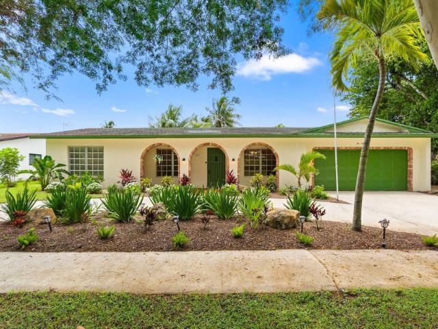 Luxury Villa for sale in Coconut Creek, Florida