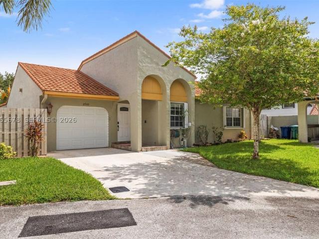 Luxury Villa for sale in Cooper City, Florida
