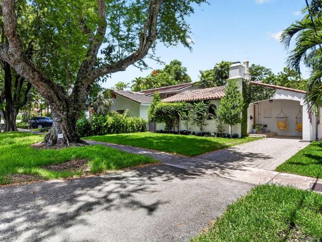Luxury Villa for sale in Coral Gables, Florida
