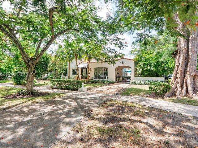 Luxury Villa for sale in Coral Gables, Florida
