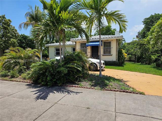 Luxury Villa for sale in Coral Gables, Florida