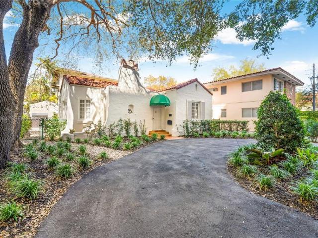 Luxury Villa for sale in Coral Gables, Florida