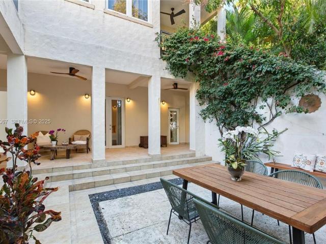 Luxury Villa for sale in Coral Gables, Florida