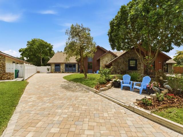 Luxury Villa for sale in Coral Springs, United States