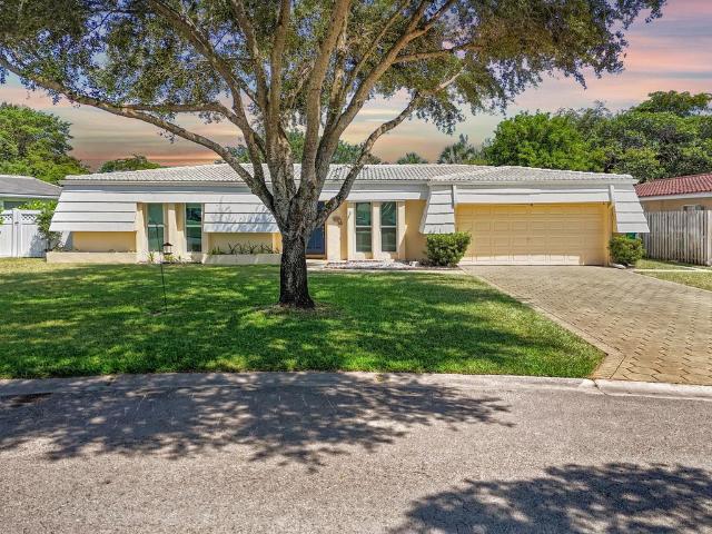 Luxury Villa for sale in Coral Springs, United States
