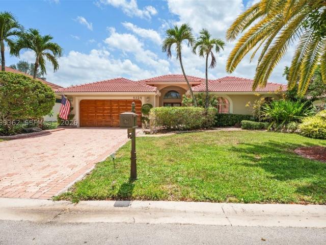 Luxury Villa for sale in Coral Springs, United States