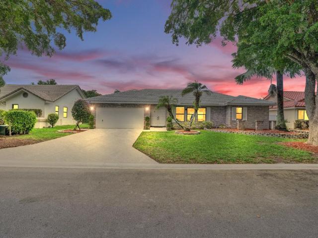 Luxury Villa for sale in Coral Springs, Florida