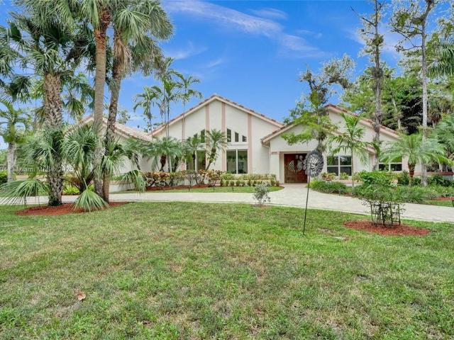 Luxury Villa for sale in Coral Springs, Florida