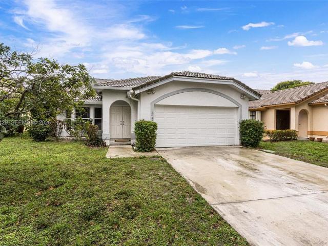 Luxury Villa for sale in Coral Springs, Florida