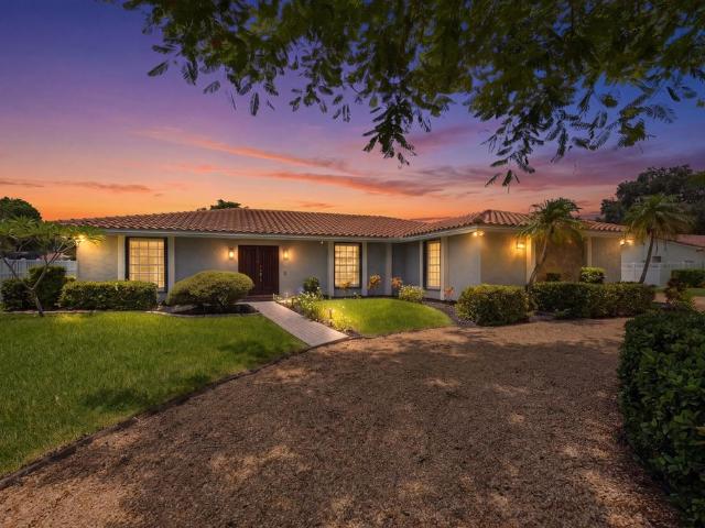 Luxury Villa for sale in Coral Springs, Florida