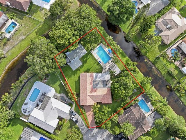 Luxury Villa for sale in Coral Springs, Florida