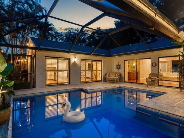 Luxury Villa for sale in Coral Springs, Florida