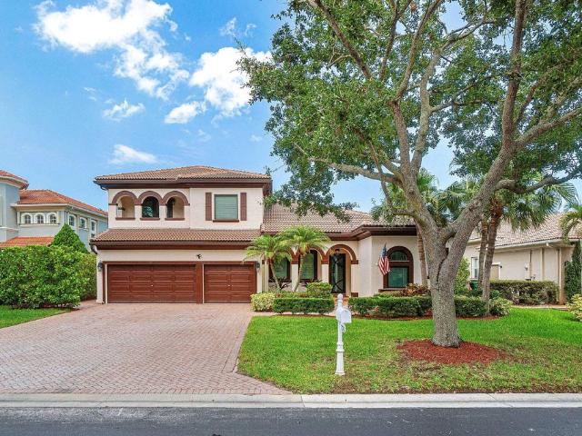 Luxury Villa for sale in Coral Springs, Florida
