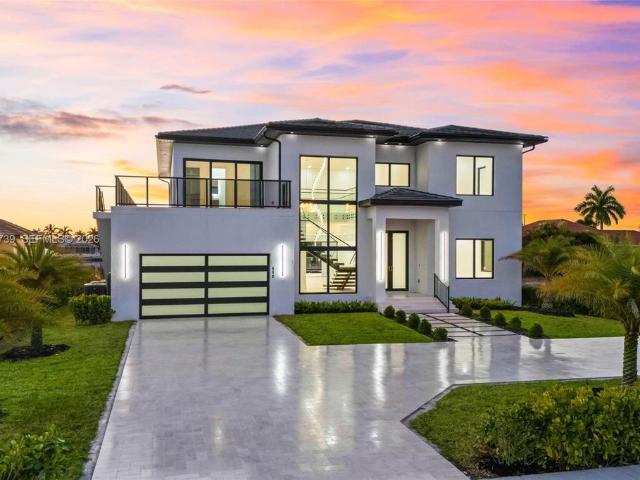 Luxury Villa for sale in Cape Coral, Florida
