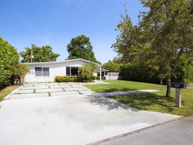 Luxury Villa for sale in Cutler Bay, Florida