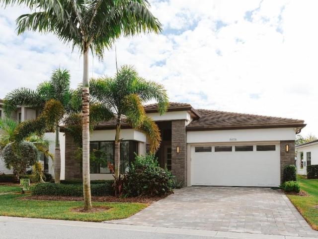 Luxury Villa for sale in Boca Raton, Florida