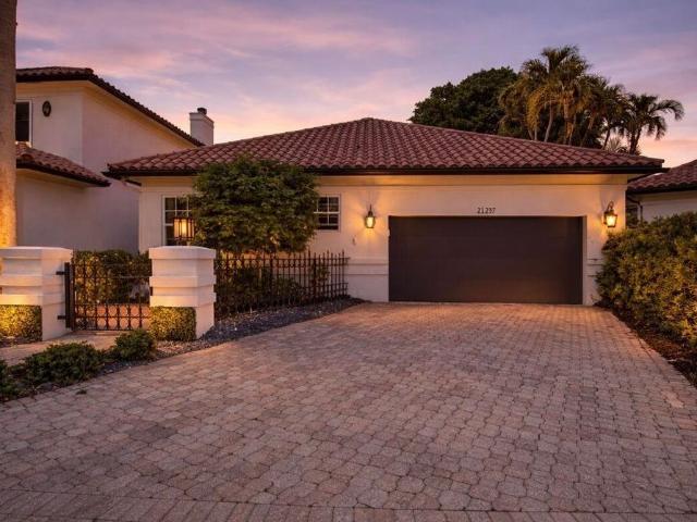 Luxury Villa for sale in Boca Raton, Florida
