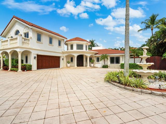 Luxury Villa for sale in Boca Raton, Florida