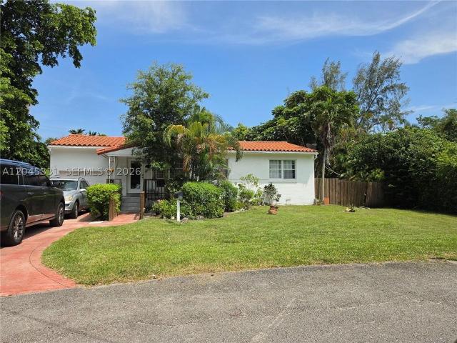 Luxury Villa for sale in Biscayne Park, Florida