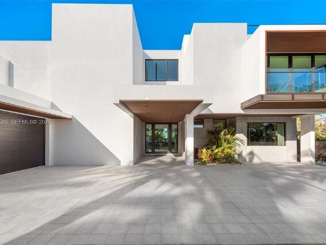 Luxury Villa for sale in Golden Beach, Florida