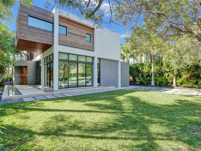 Luxury Villa for sale in Golden Beach, United States