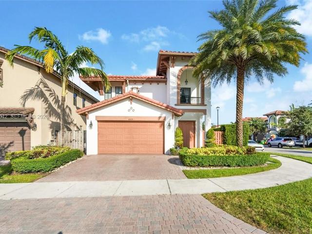 Luxury Villa for sale in Doral, Florida