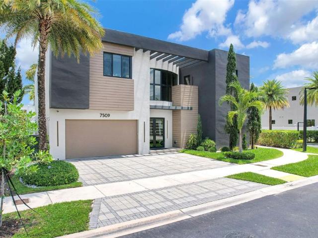 Luxury Villa for sale in Doral, United States