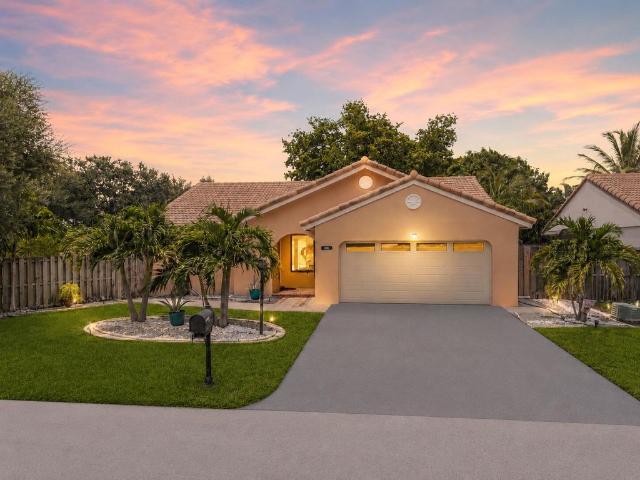 Luxury Villa for sale in Davie, Florida