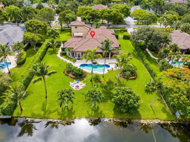Luxury Villa for sale in Davie, Florida