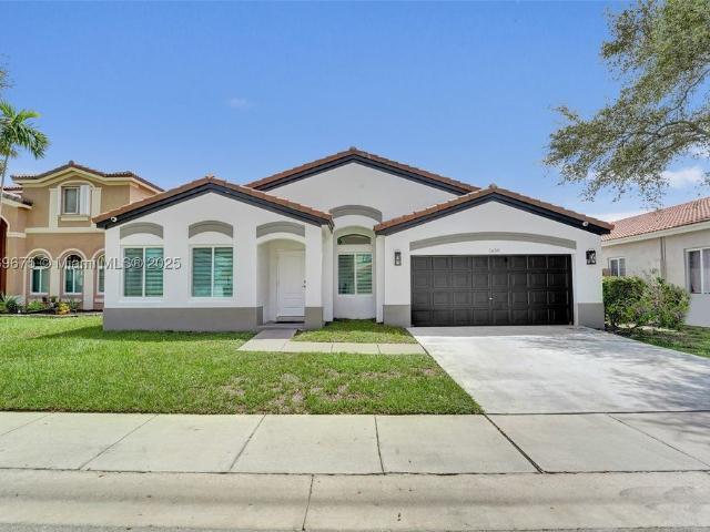Luxury Villa for sale in Davie, Florida