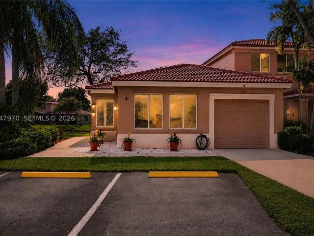 Luxury Villa for sale in Davie, Florida